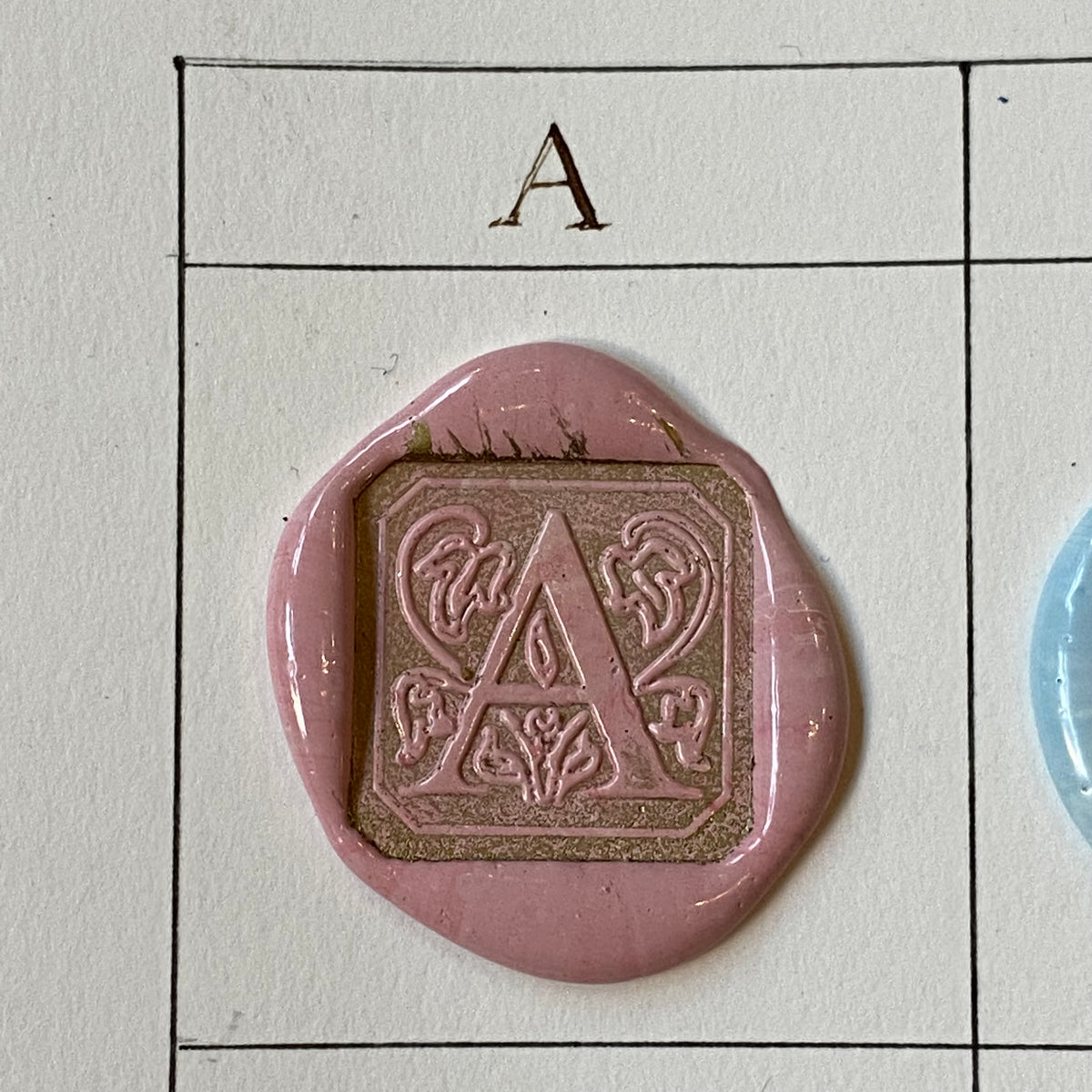 Sealing stamp Initial / シーリングスタンプ / Cachet de cire initiale – Mélodies ...